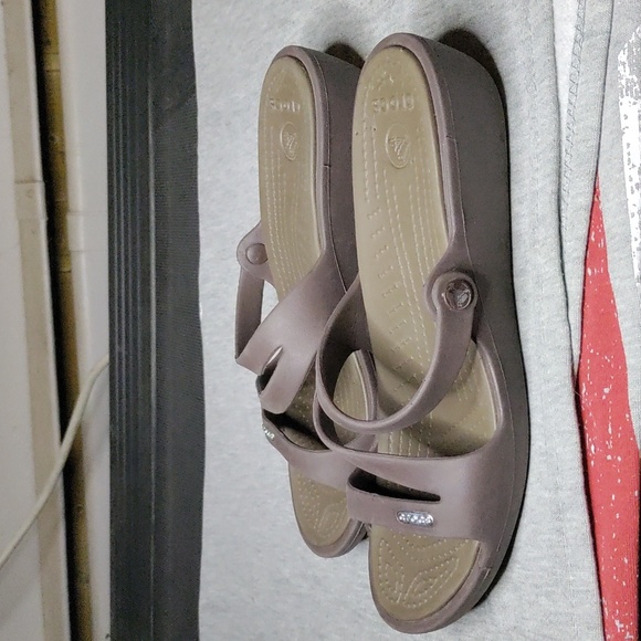 CROCS | Shoes | Crocs Woman Size 8 Brown Slide Sandals | Poshmark